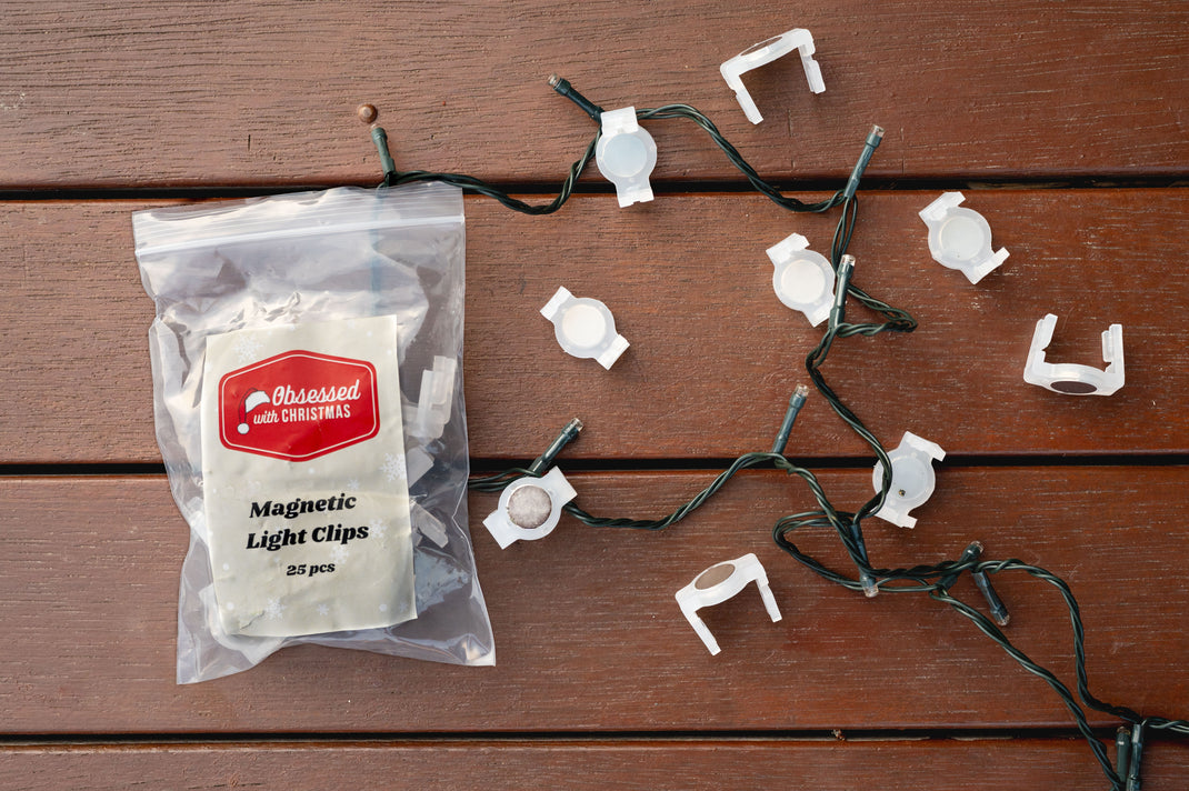 Christmas light clips | Obsessed With Christmas